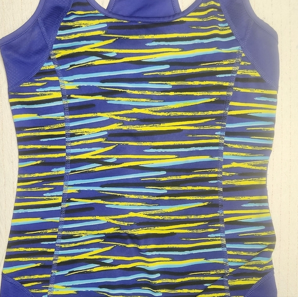 tek gear | Tops | Tek Gear Tank Top With Built In Shelf Bra Size Large ...